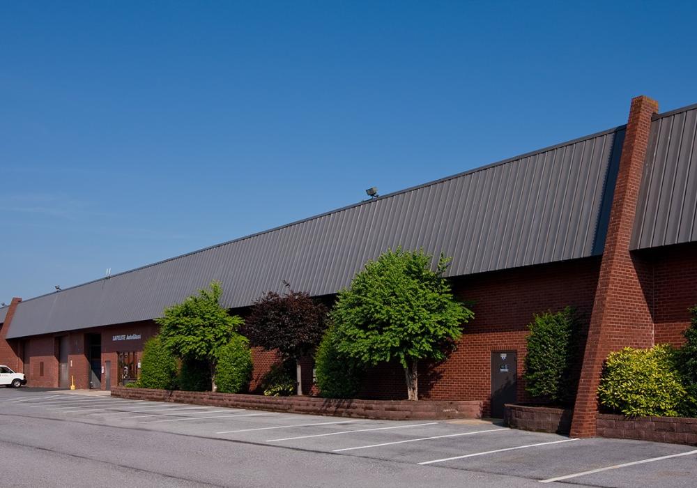 Yellow Brick Industrial Center - Light Industrial Space for Lease in ...